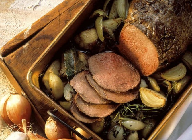 Brasato di vitellone: piatto ricco, morbido e che si squaglia in bocca